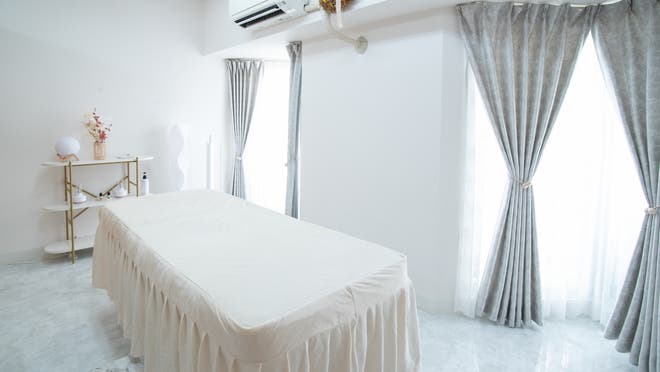 🧤ただいま常時暖房稼働中🧤✨全備品無料✨施術ベッド2台完備!同時施術&研修OK|栄/伏見徒歩圏内でコスト優良の写真1