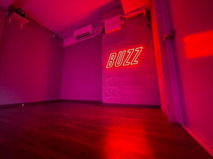 【BUZZ池袋サンシャイン】4A stの写真2