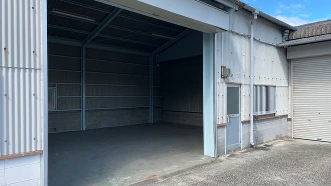 大阪市内からも近い天井高が高めのスペースの写真4