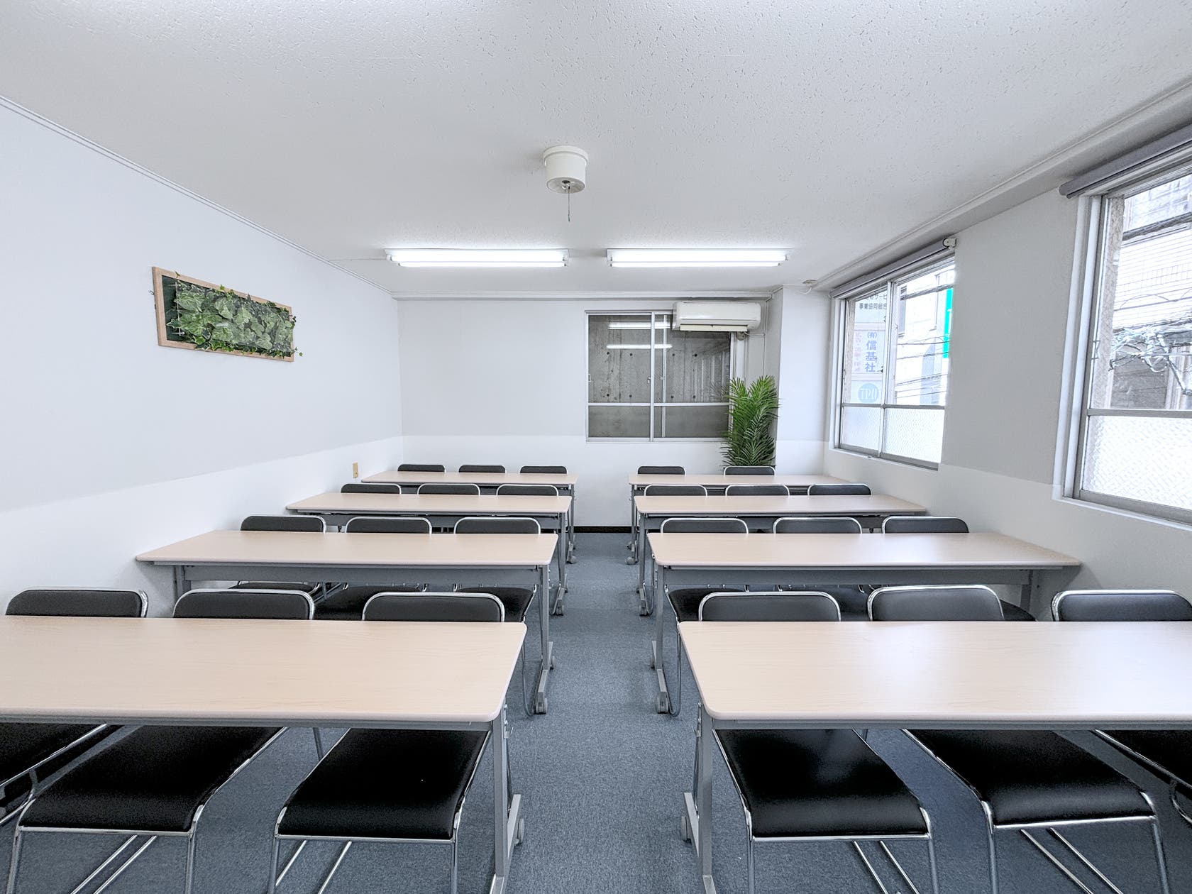 【新宿徒歩4分｜最大32名】ボドゲ利用でも大人気🎲Wi-Fi・ホワイトボード・土足OK・全設備無料・簡単入室・控室[36]の写真8