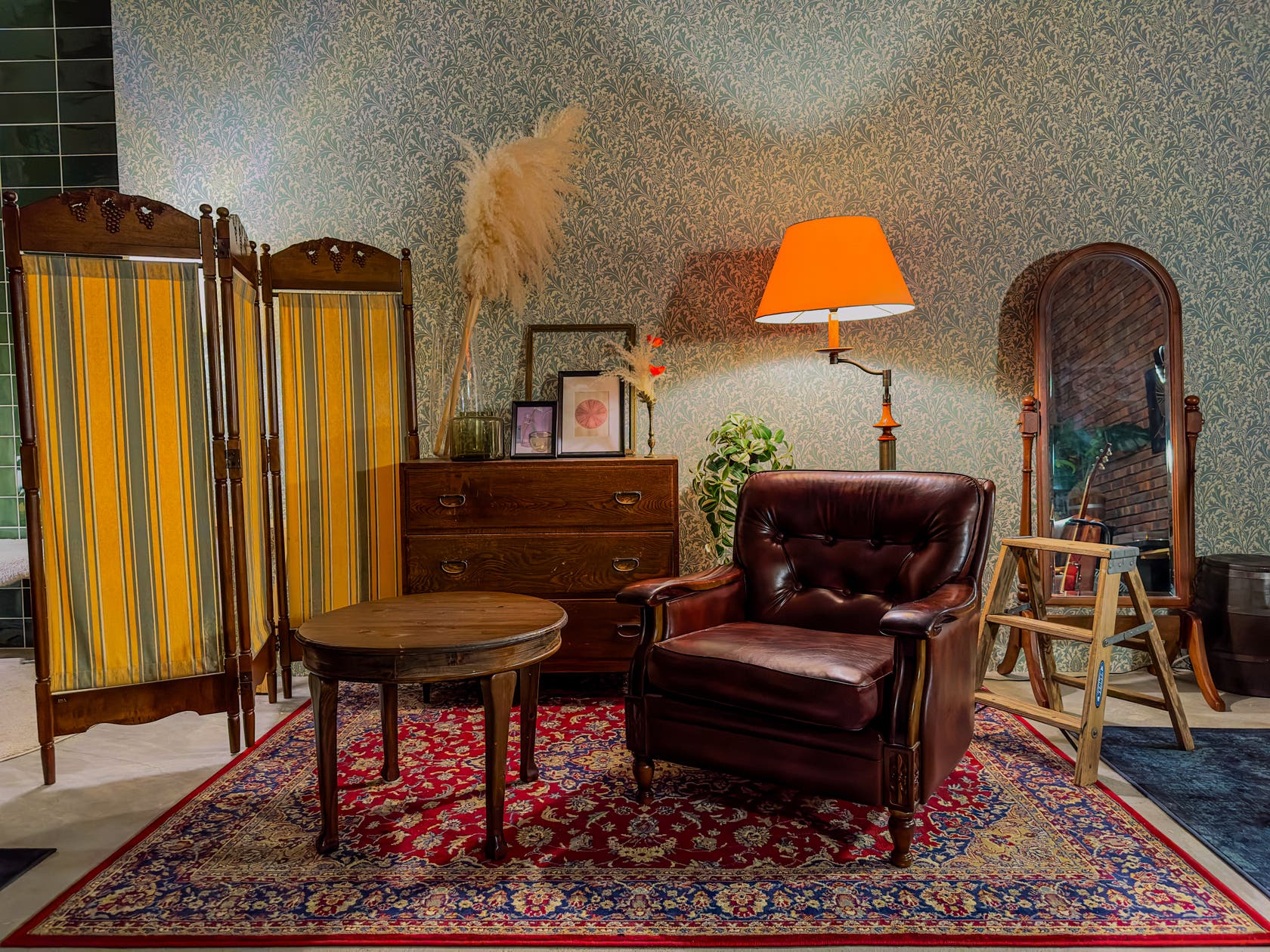 ベストホスト運営✨白ホリ併設で多彩な撮影を実現📸/アンティーク/レンガ/コンクリート/天井高3.4m【Emporium】の写真6