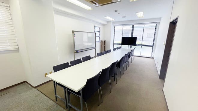 宮崎市役所から徒歩3分!ビデオ会議に便利なモニターを備えていますの写真3