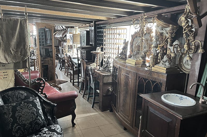 【ソコトル3階スタジオ】京都伏見の倉庫型アンティークスタイルレンタルフォトスタジオの写真1