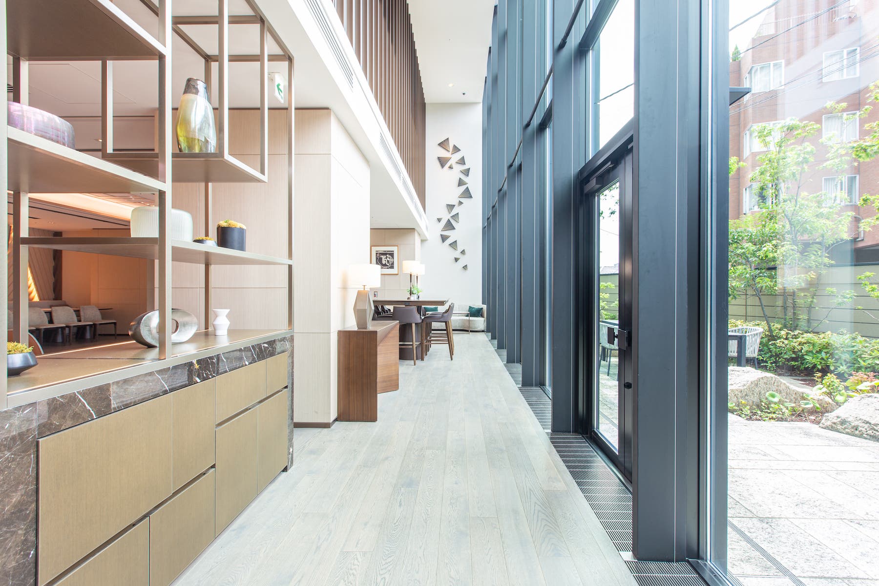 【赤坂駅徒歩7分 / Mo:take STUDIO 赤坂】ホテルロビーのような高級感のある空間で撮影・会議をの写真18