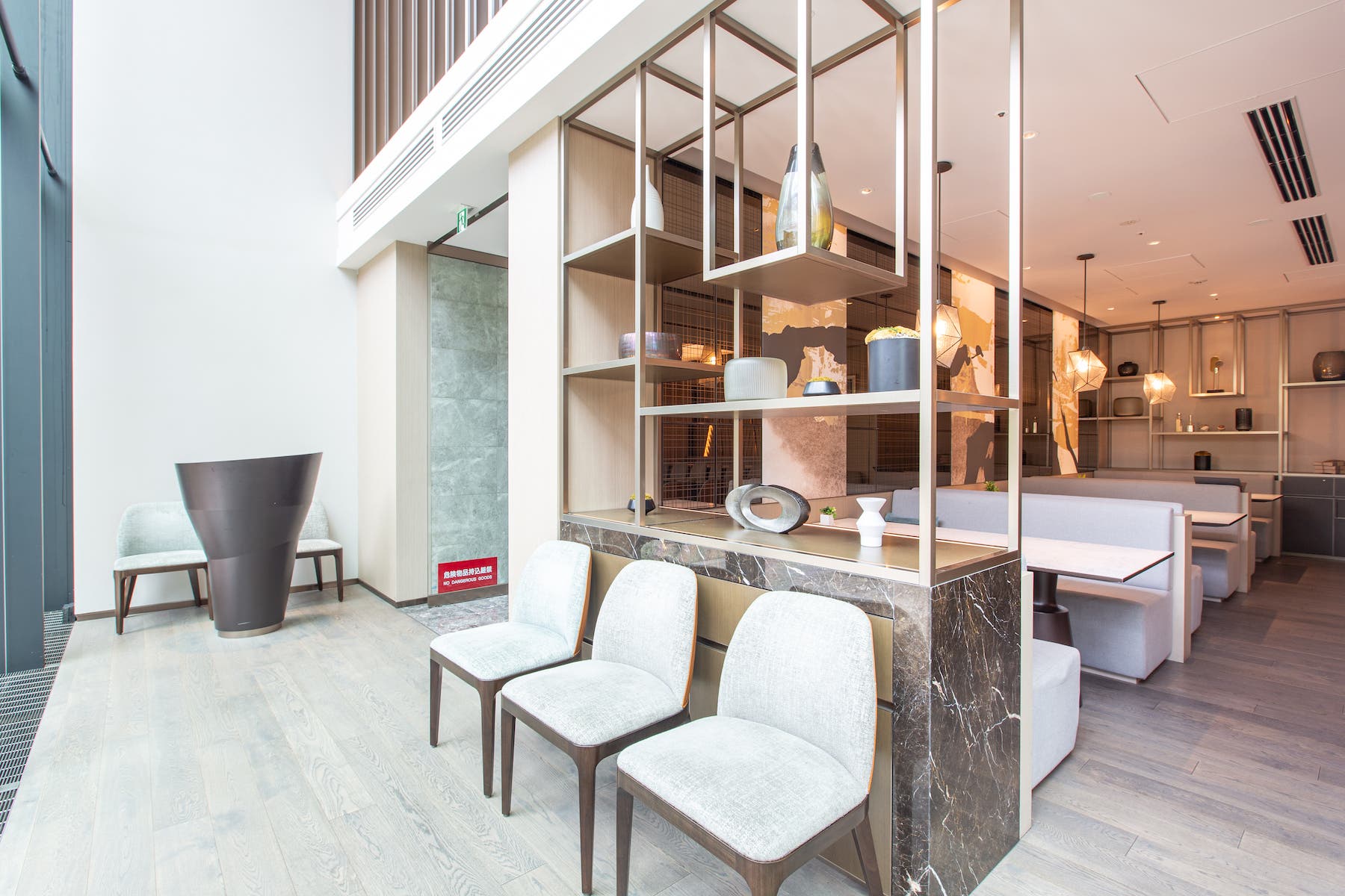 【赤坂駅徒歩7分 / Mo:take STUDIO 赤坂】ホテルロビーのような高級感のある空間で撮影・会議をの写真17