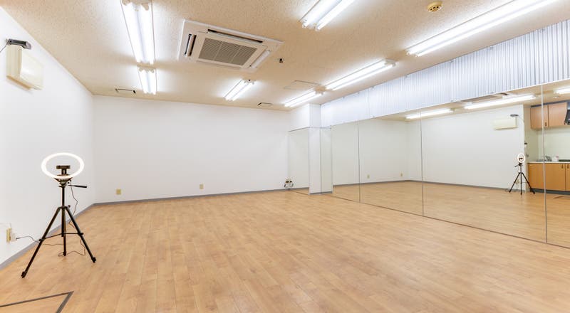 【New】オープン記念割引中🎊市が尾駅1分ダンススタジオ｜幅5.1mの大型鏡｜無料で使える備品多数｜単発も定期利用も大歓迎！