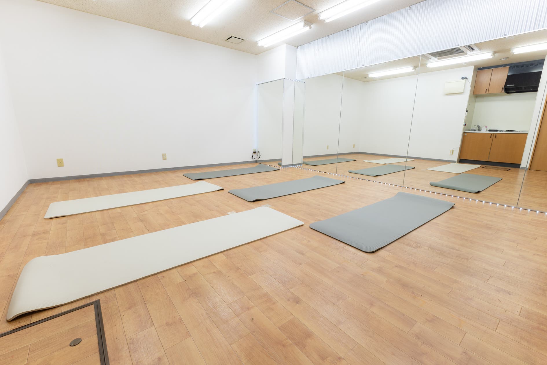 【New】オープン記念割引中🎊市が尾駅1分ダンススタジオ｜幅5.1mの大型鏡｜無料で使える備品多数｜単発も定期利用も大歓迎！の写真14