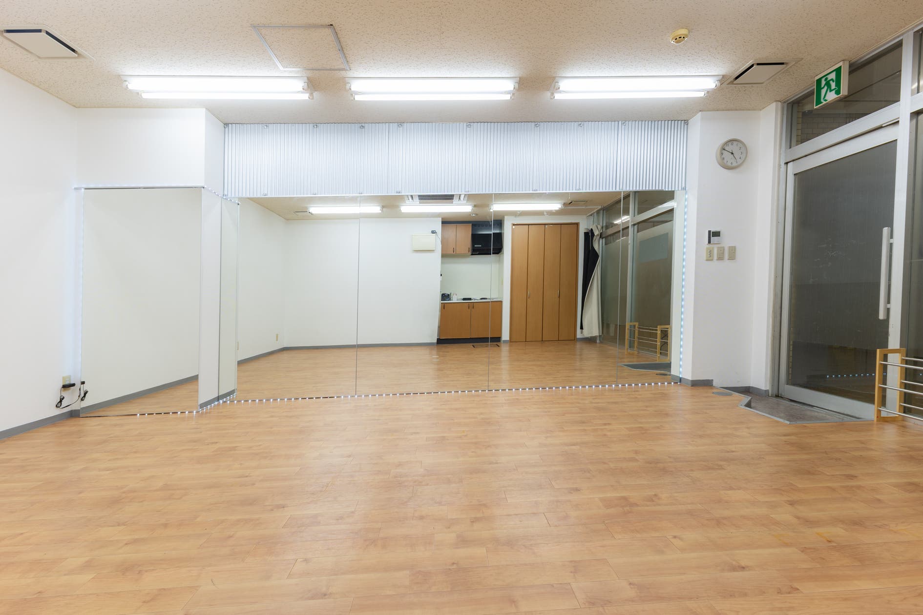 【New】オープン記念割引中🎊市が尾駅1分ダンススタジオ｜幅5.1mの大型鏡｜無料で使える備品多数｜単発も定期利用も大歓迎！の写真16