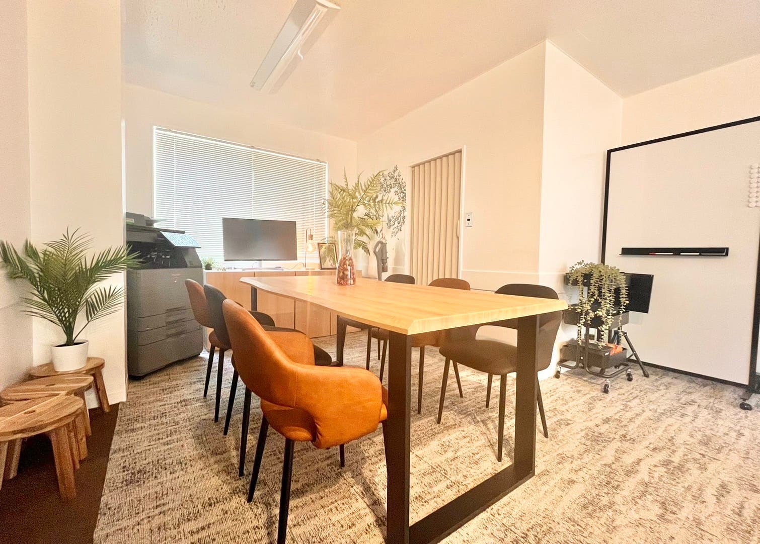 NEW!【半蔵門駅1分/麹町5分】最大20名/光無料Wifi/会議・撮影・懇親会・推し会・女子会・ボドゲ等！飲食🍷可！の写真12