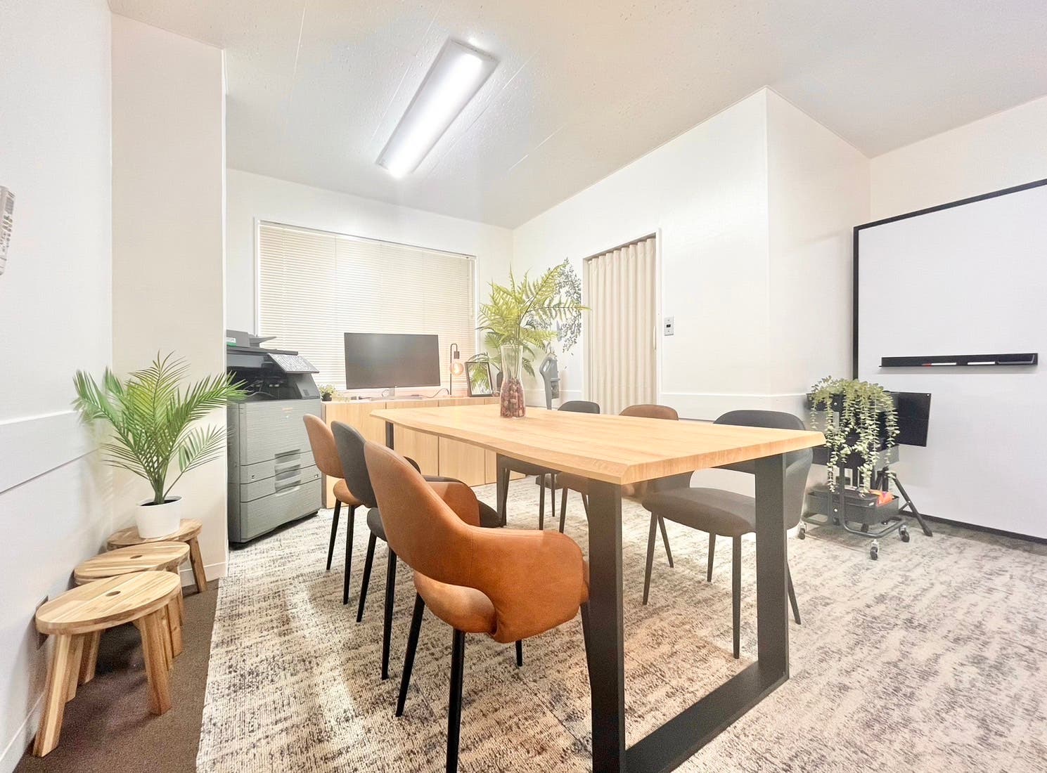 NEW!【半蔵門駅1分/麹町5分】最大20名/光無料Wifi/会議・撮影・懇親会・推し会・女子会・ボドゲ等！飲食🍷可！の写真11