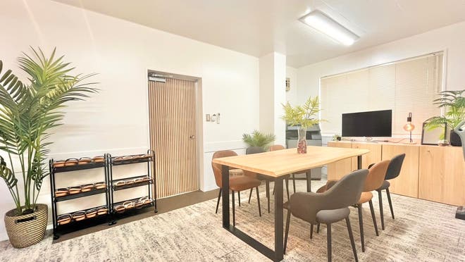 NEW!【半蔵門駅1分/麹町5分】最大20名/光無料Wifi/会議・撮影・懇親会・推し会・女子会・ボドゲ等!飲食🍷可!の写真13