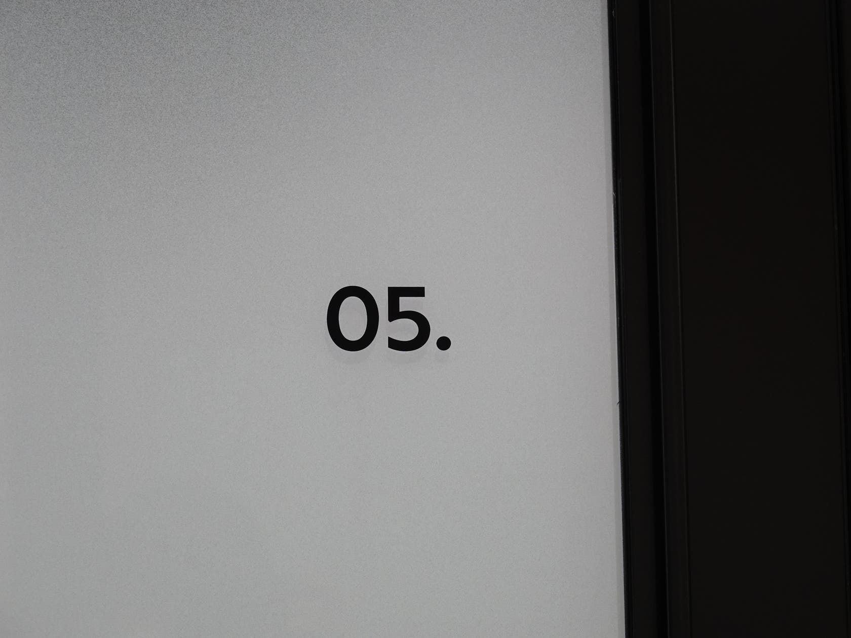 貸し会議室【Room5 - 6人部屋】 ｰ chilink WORKSITE MINATOMIRAI ※新高島駅から徒歩2分の写真2
