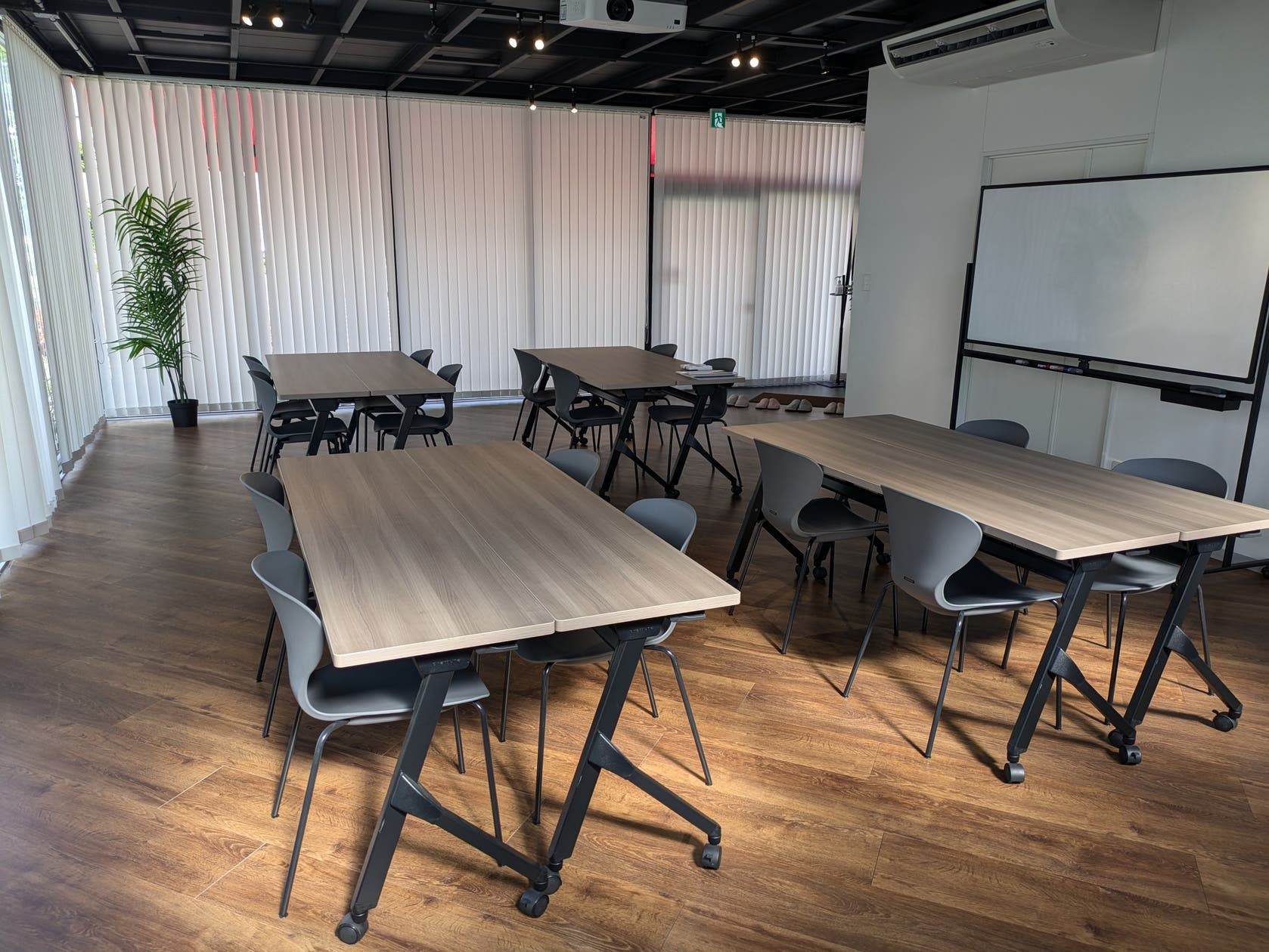 【Community】✨U-SPACE松山店✨大鏡やプロジェクターなどが充実しています♪Wi-Fi/松山市の写真5