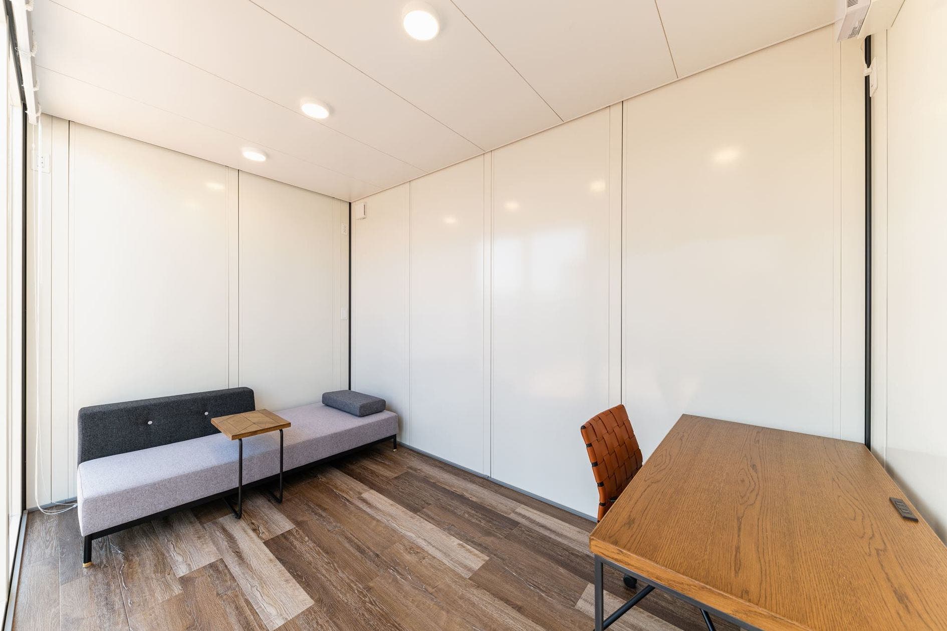 【Living】✨U-SPACE春日部西金野井店✨リビングをイメージしたちょっとした集まりに最適のスペースです♪/春日部市の写真1