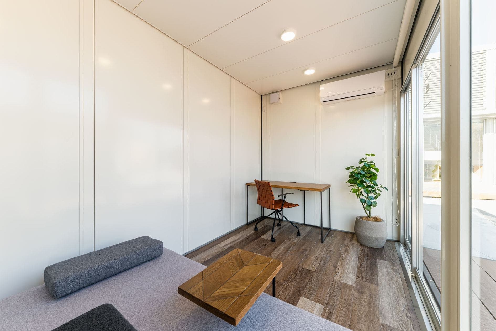 【Living】✨U-SPACE春日部西金野井店✨リビングをイメージしたちょっとした集まりに最適のスペースです♪/春日部市の写真2