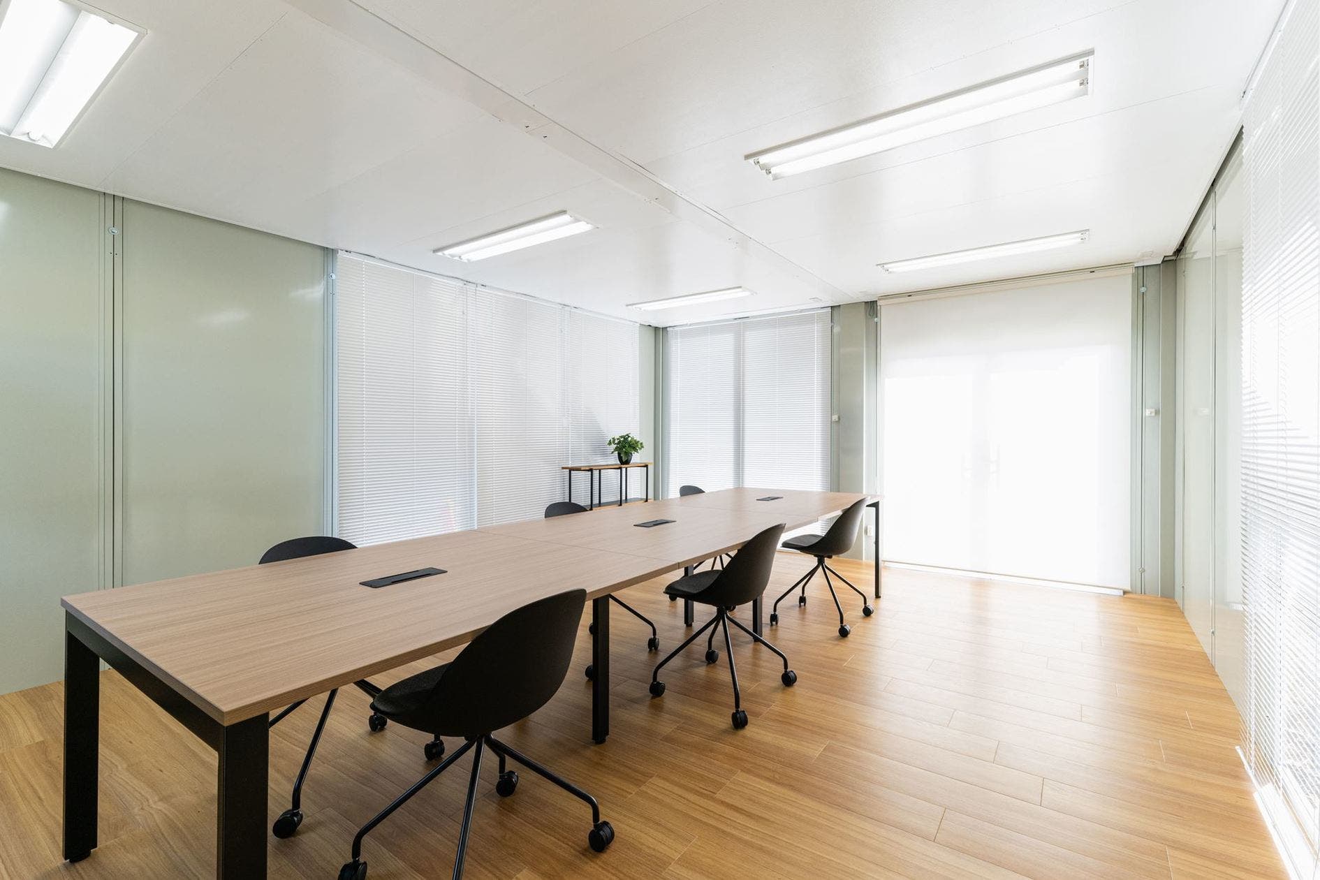 【Meeting2】✨U-SPACE熊谷店✨会議や打ち合わせにぴったりのオフィススペースです♪Wi-Fi/熊谷市の写真5