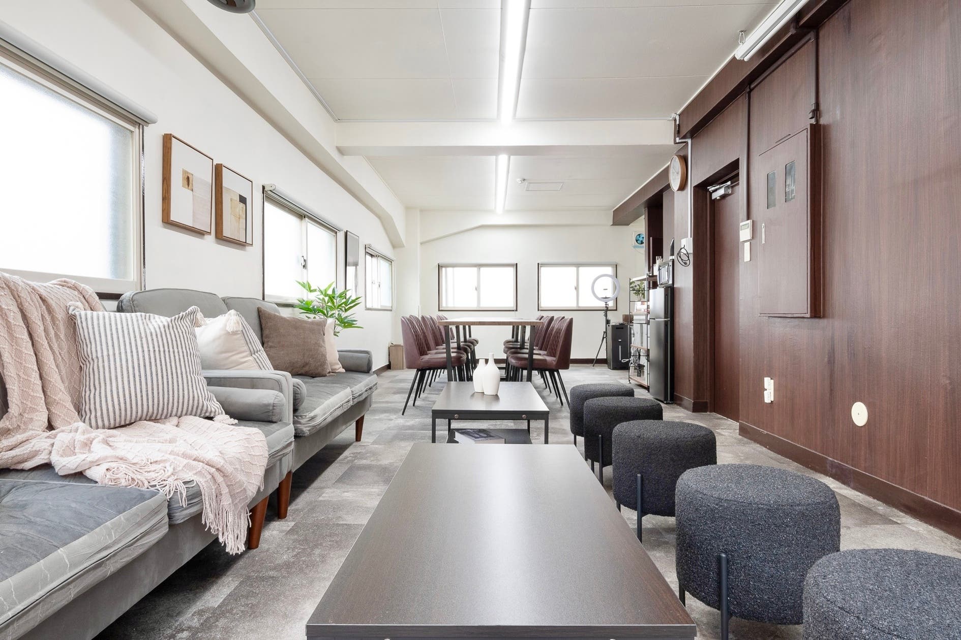 池袋駅2分🚃24H/最大24名着席🎉大型スクリーン🎬映画・大人気ゲーム機が大迫力🎮おしゃれなケータリング♪の写真29