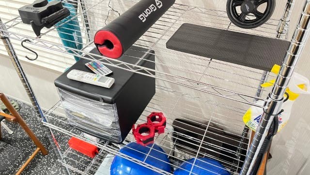 【飯田橋駅3分】天井3m以上!オシャレな内装の完全個室ジム MIYAZAKI GYM飯田橋店の写真4