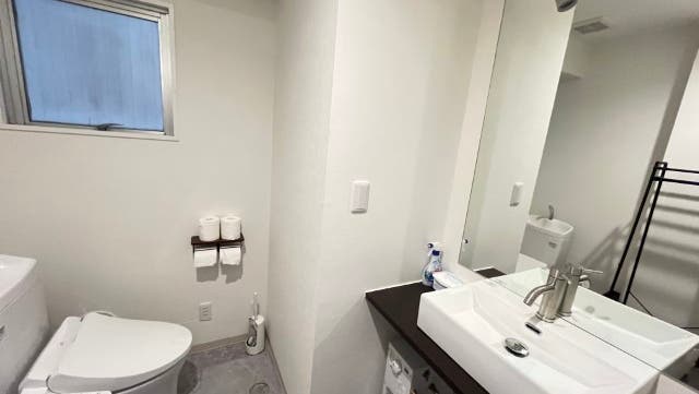 【飯田橋駅3分】天井3m以上!オシャレな内装の完全個室ジム MIYAZAKI GYM飯田橋店の写真8