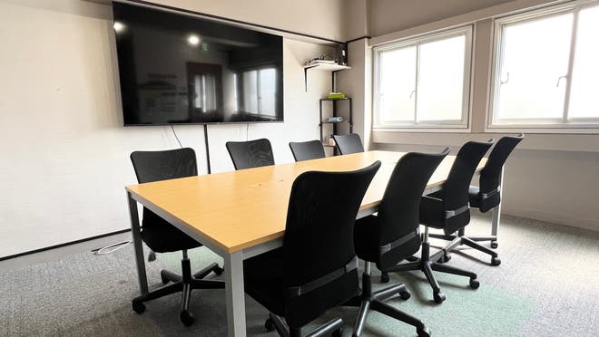 永田町駅4番出口すぐ! モニター・ホワイトボード付き8名用会議室 ※予約時間前は入室不可の写真1