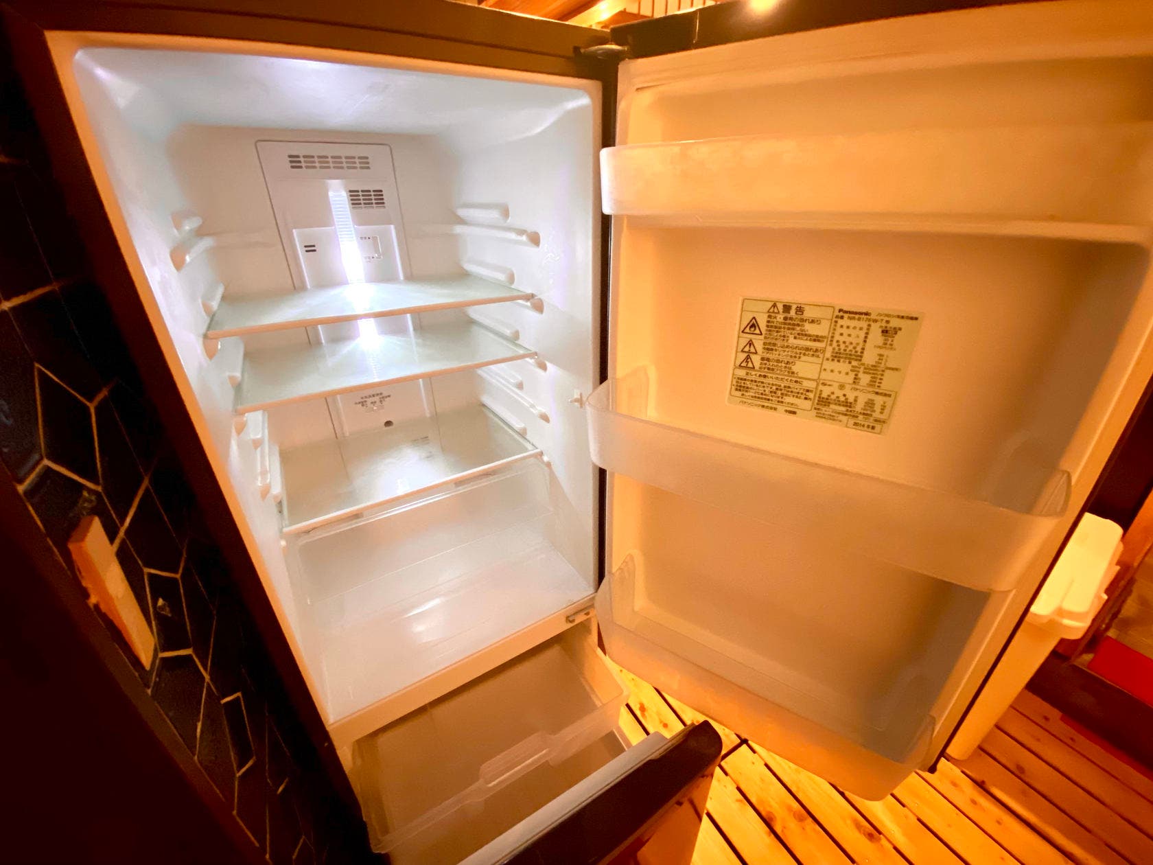 ★普通車1台駐車★片付け簡単！江坂駅徒歩♪貸切♪高速Wifi♪業務用スーパー徒歩5分♪ドンキ徒歩7分♪セミナー・女子会・合コン♪の写真9