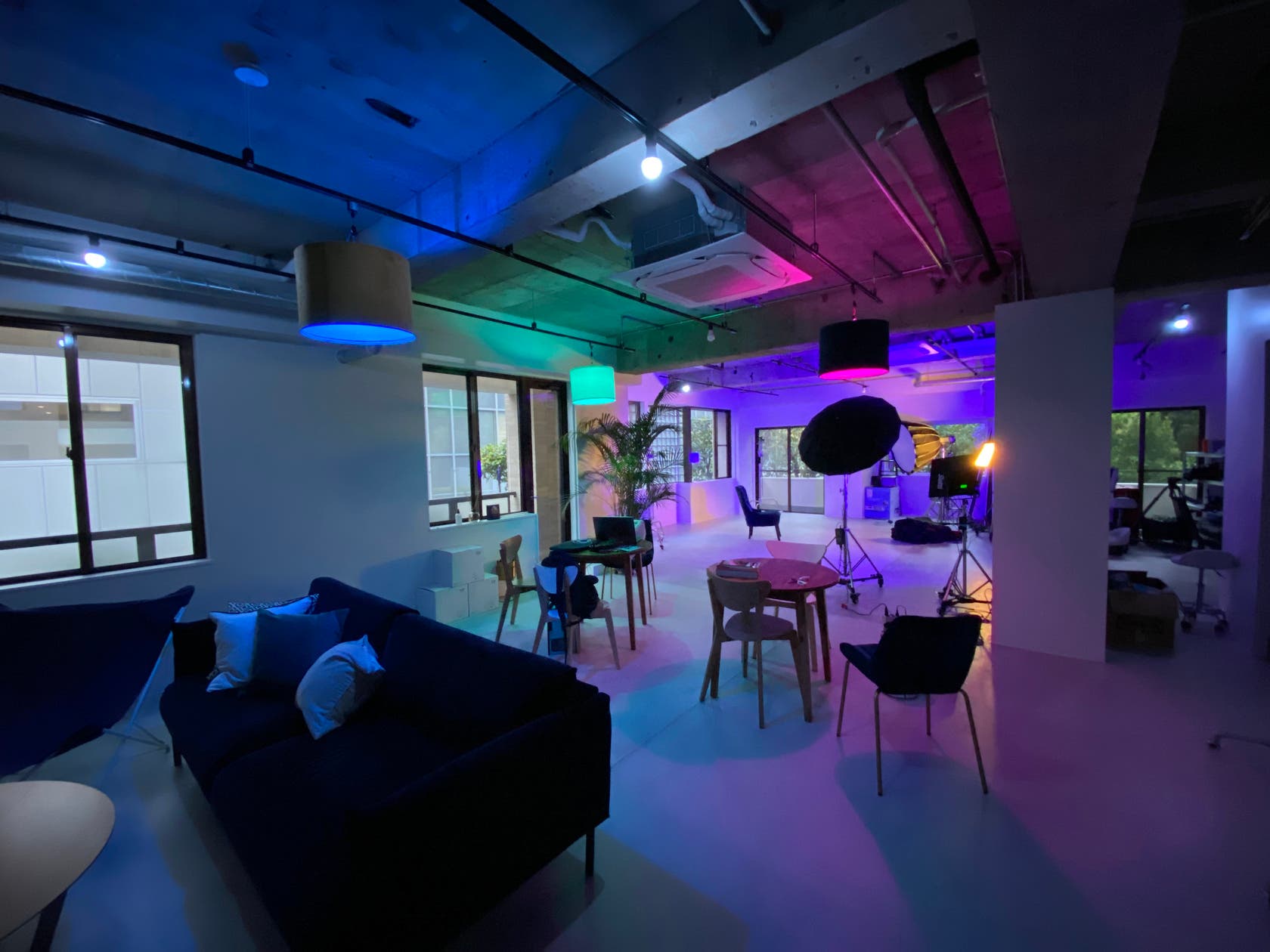 【表参道駅徒歩5分/広さ108㎡】撮影やイベント/展示会にも最適。自然光と緑が調和するまるで都心の別荘のような空間の写真8