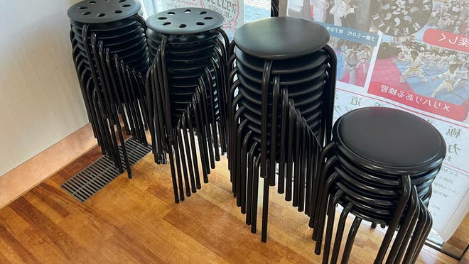 長時間踊っても疲れない高級桜材の床!ヨガ・ピラティス・武道・ダンス・撮影会・お茶会・手話・イベントの写真7