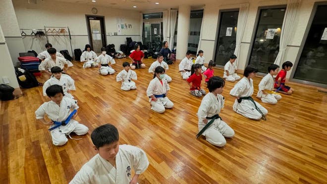 長時間踊っても疲れない高級桜材の床!ヨガ・ピラティス・武道・ダンス・撮影会・お茶会・手話・イベントの写真16