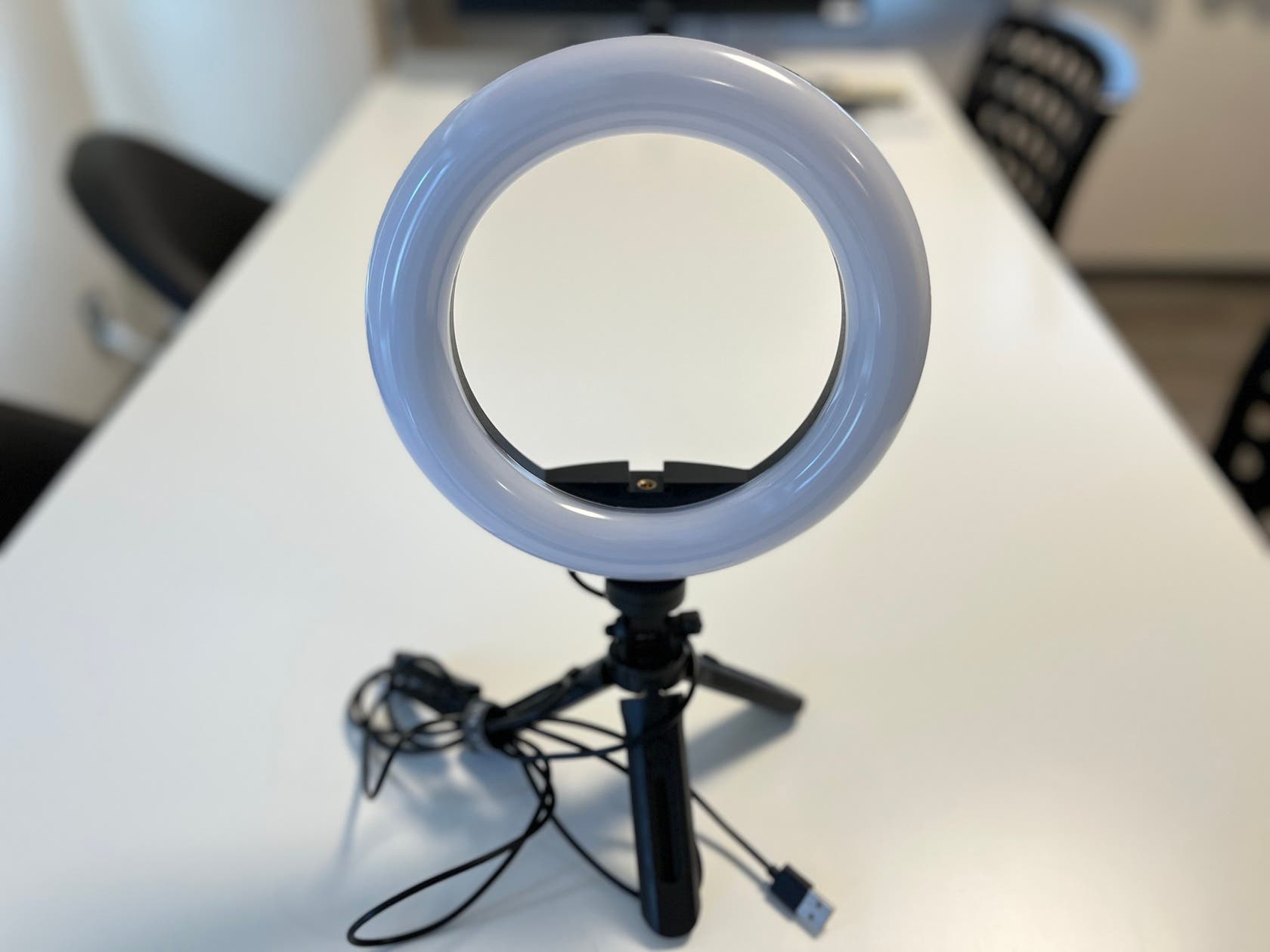 神戸【阪急六甲駅徒歩８分】１時間1,100円／フリードリンク付き6名会議室の写真5