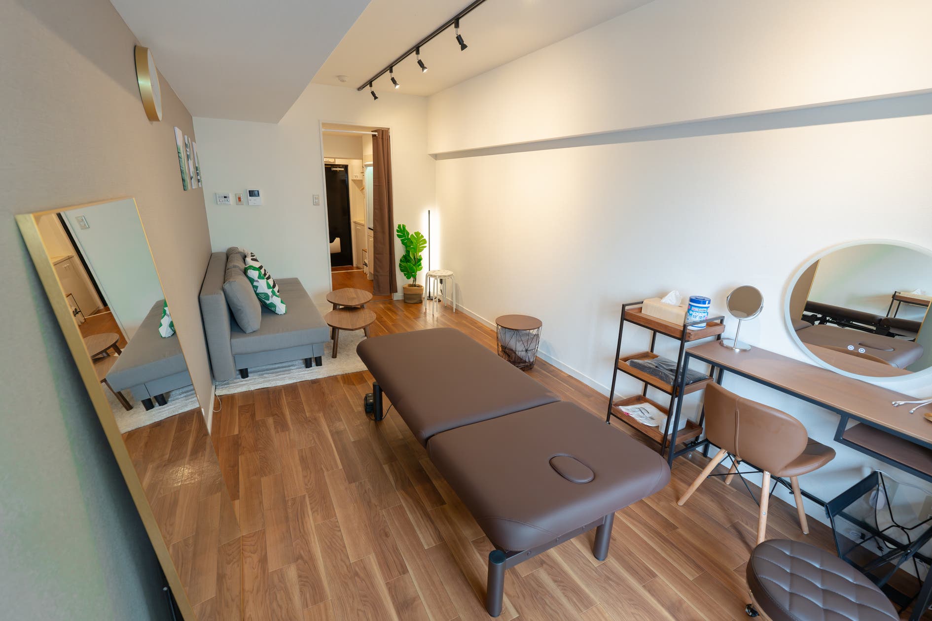 【渋谷駅5分】完全個室のプライベートサロン✨木目基調とした良質空間🌿の写真4