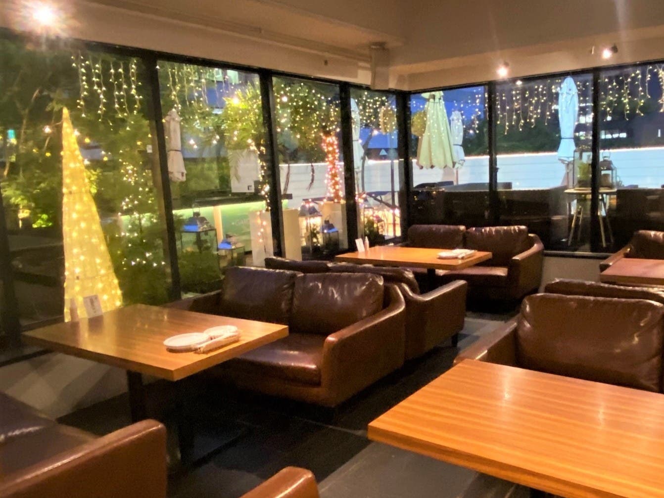 テラス付きのお洒落なレストランスペースを1日貸切！の写真5