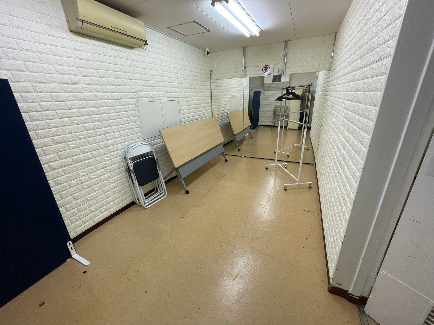 JR新宿駅南口より徒歩4分、THビル2階Dルームの写真6