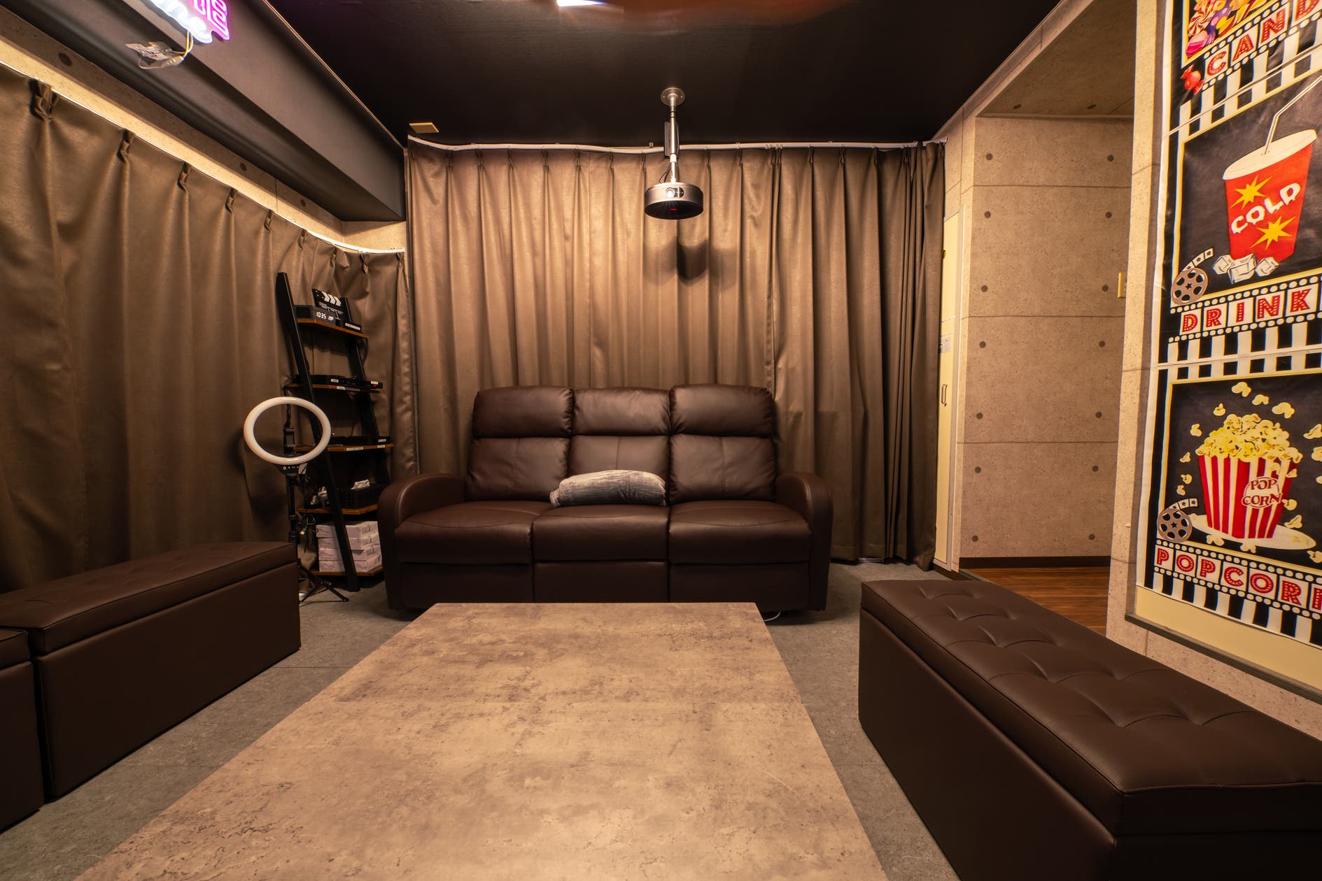 【シアタールーム天王寺】◇個室映画館◇駅近2分🚃高機能プロジェクター🎬プライベートシアター🍿ライブ映像・推し活・デートの写真28