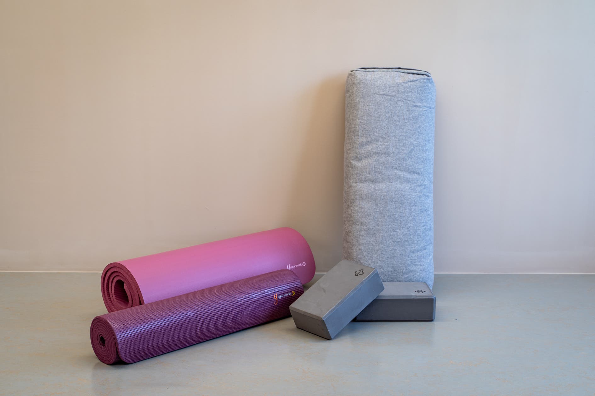 西永福駅徒歩1分！ヨガ・ピラティスのグッズ充実。47㎡の広々空間。施術ベッド6台机に椅子も。グッズや設備は全て無料☺︎の写真15