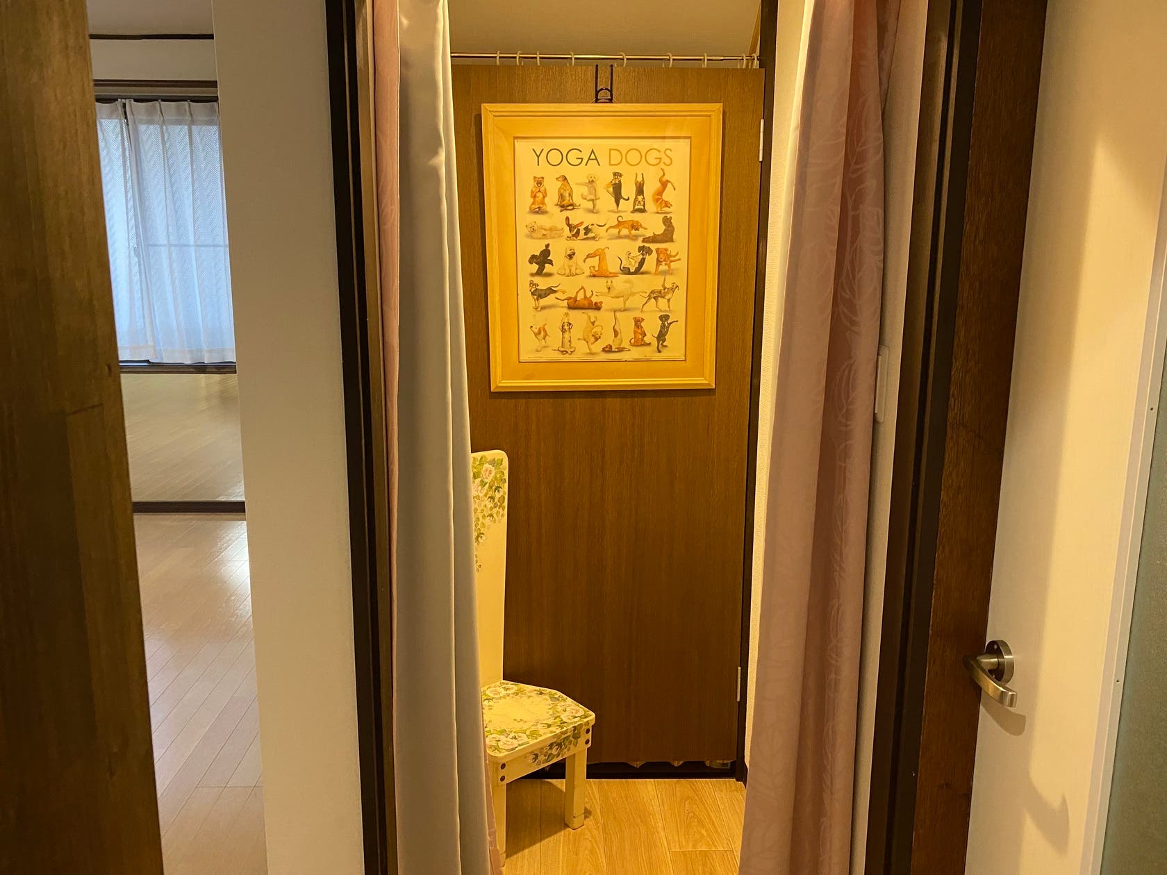 高崎駅東口から徒歩8分のヨガスタジオ！完全個室の大小3面鏡張りでヨガレッスンができます！の写真13