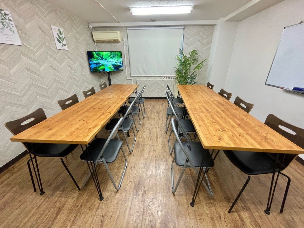 ★ComfortSpace秋葉原Ⅳ★駅4分　大型テーブル、電子レンジ、マッサージベッド、TVモニタ完備の写真3