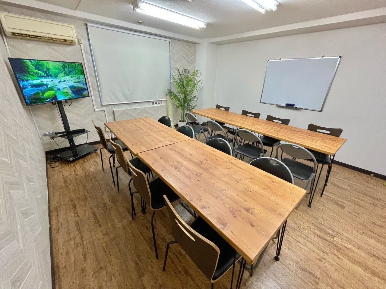 ★ComfortSpace秋葉原Ⅳ★駅4分　大型テーブル、電子レンジ、マッサージベッド、TVモニタ完備の写真4