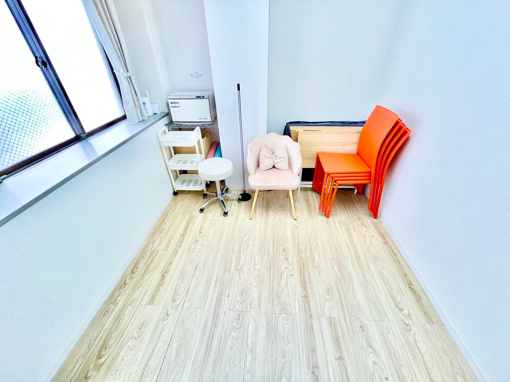 NEW&lt;オレンジスペース🍊新横浜&gt;⭐️多目的に⭐️ｲﾝﾎﾞｲｽ対応⭐️完全個室(自然光あり)⭐️ﾅﾁｭﾗﾙ仕様⭐️飲食可の写真9