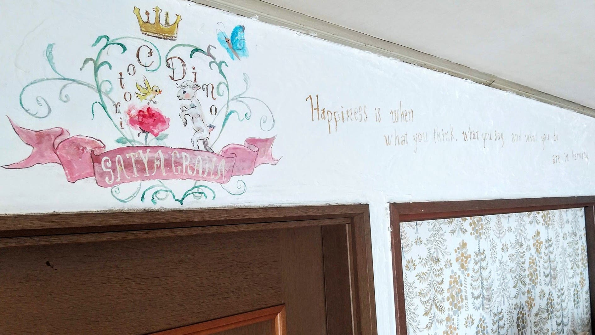 かわいい雑貨がいっぱいの、絵本の世界のような癒し空間。12月はムード満点のクリスマス装飾でお迎えします。の写真10