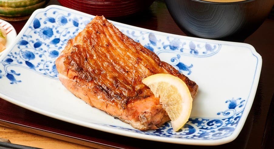 サーモンのハラミ!150gカット×2カット（おおよそ4人～8人でシェアが目安）の画像1