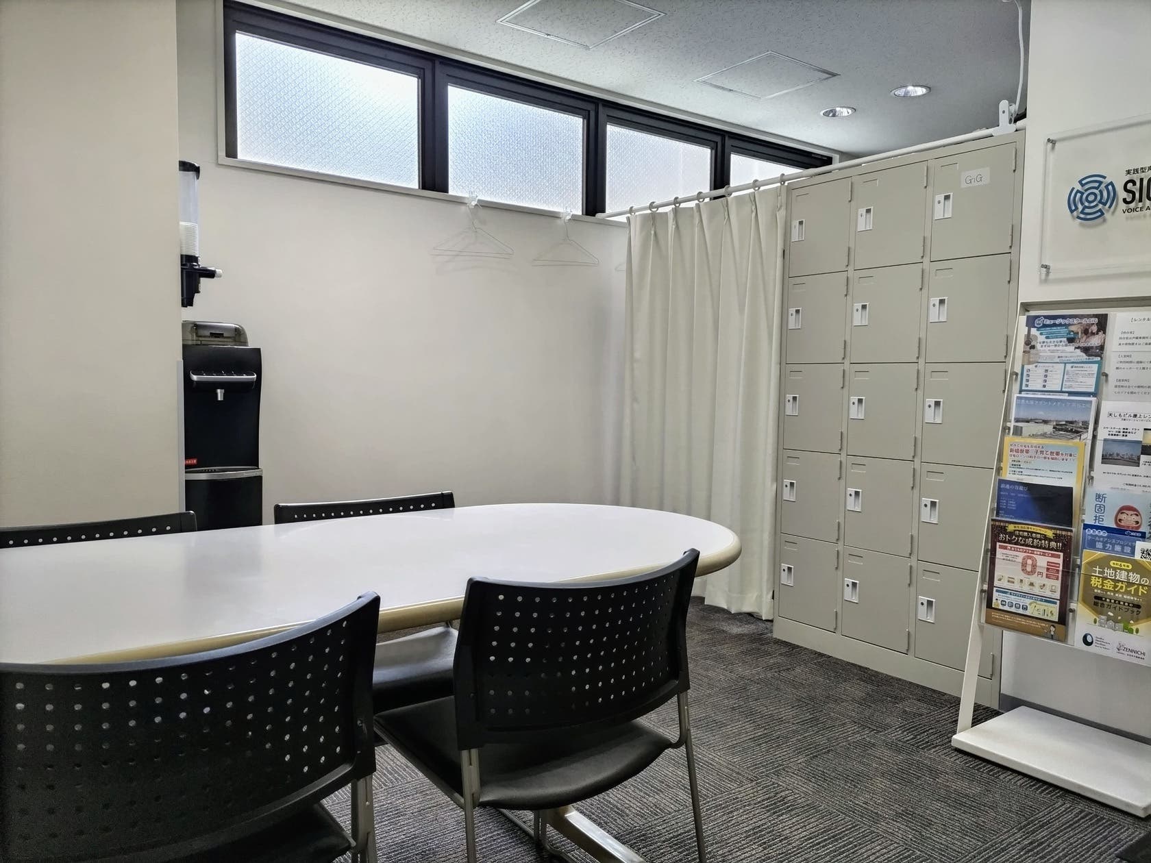 大阪・梅田周辺の高層ビル群をバックにした都会的なシーン撮影に最適なロケーション！の写真18