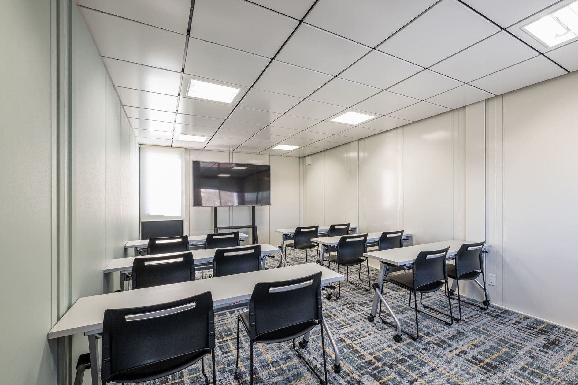 【Meeting2】✨U-SPACE横浜南店✨会議や打ち合わせにぴったりのオフィススペースです♪Wi-Fi/横浜市の写真5