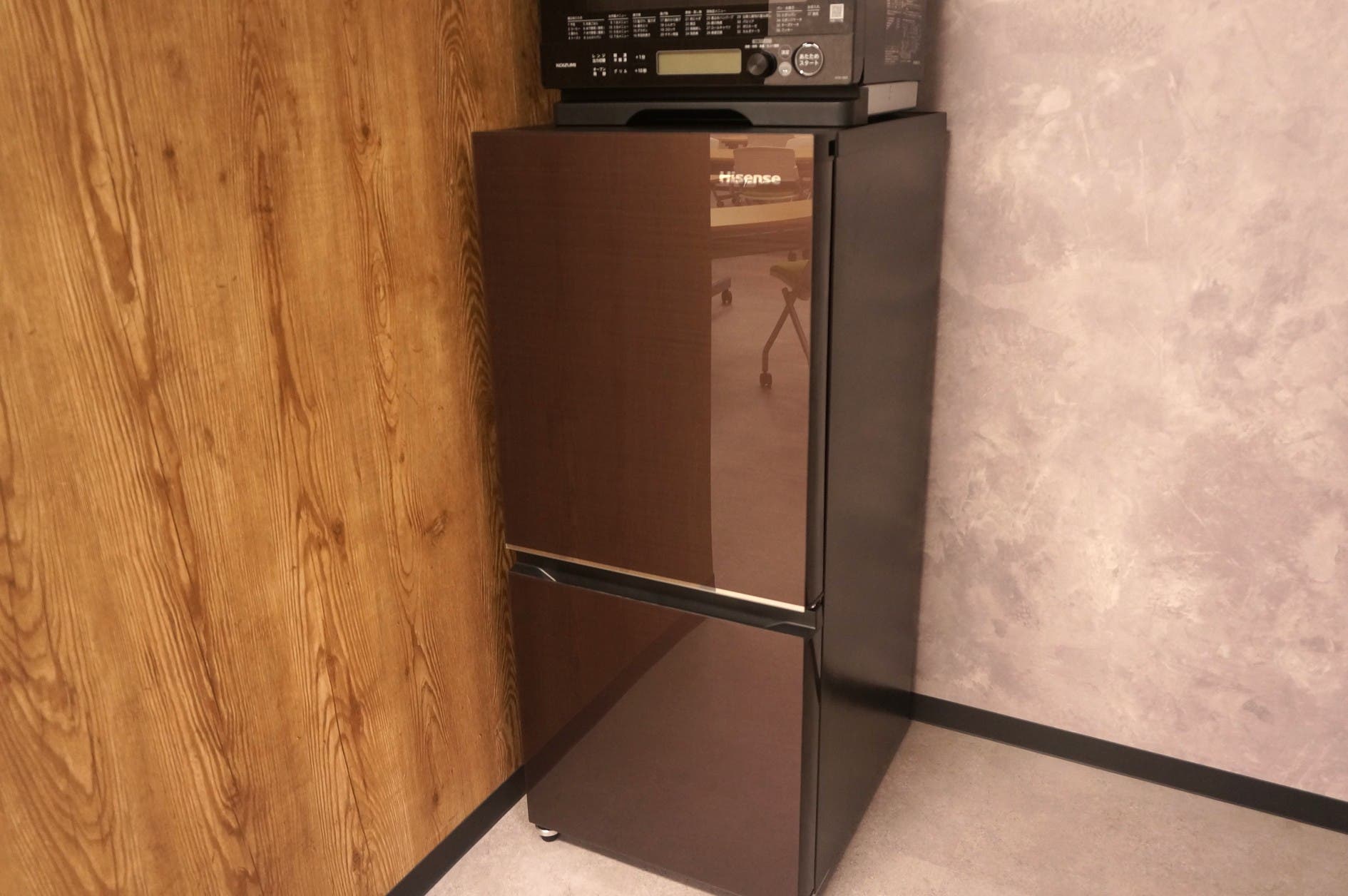 【新宿駅、西新宿駅からアクセス抜群】綺麗で清潔な70㎡フルリフォーム貸会議室、充実の設備が無料で使い放題！ウォーターサーバー有の写真16