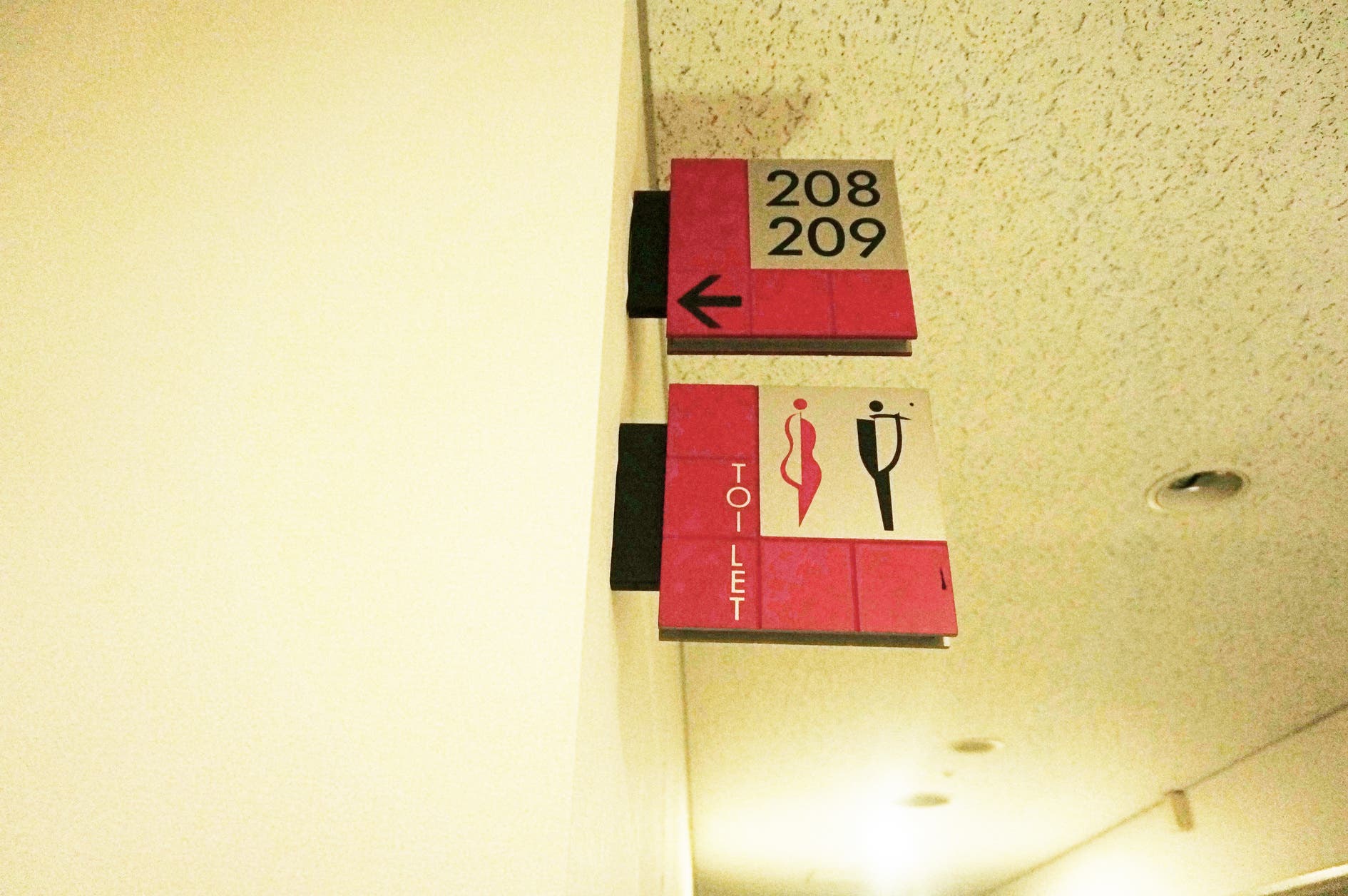 【新宿駅、西新宿駅からアクセス抜群】綺麗で清潔な70㎡フルリフォーム貸会議室、充実の設備が無料で使い放題！ウォーターサーバー有の写真17