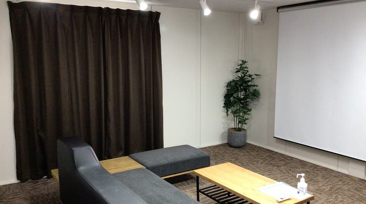 【Living1】✨U-SPACE新潟店✨リビングをイメージしたちょっとした集まりに最適のスペースです♪Wi-Fi/新潟市の写真1