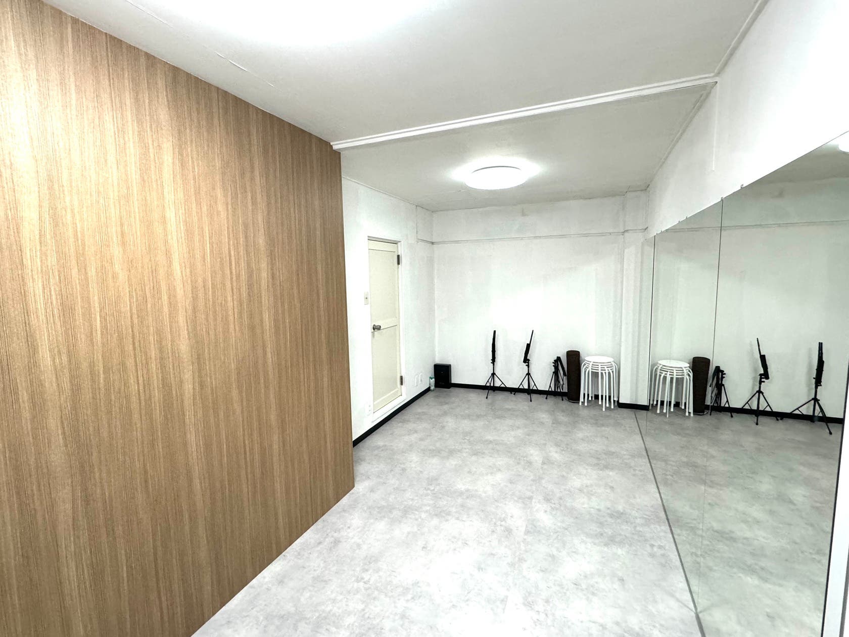 🚢Artsstudio三宮✨三宮徒歩２分✨402号室ダンス、楽器、トレーニング、マッサージ、初めて大歓迎！！の写真1