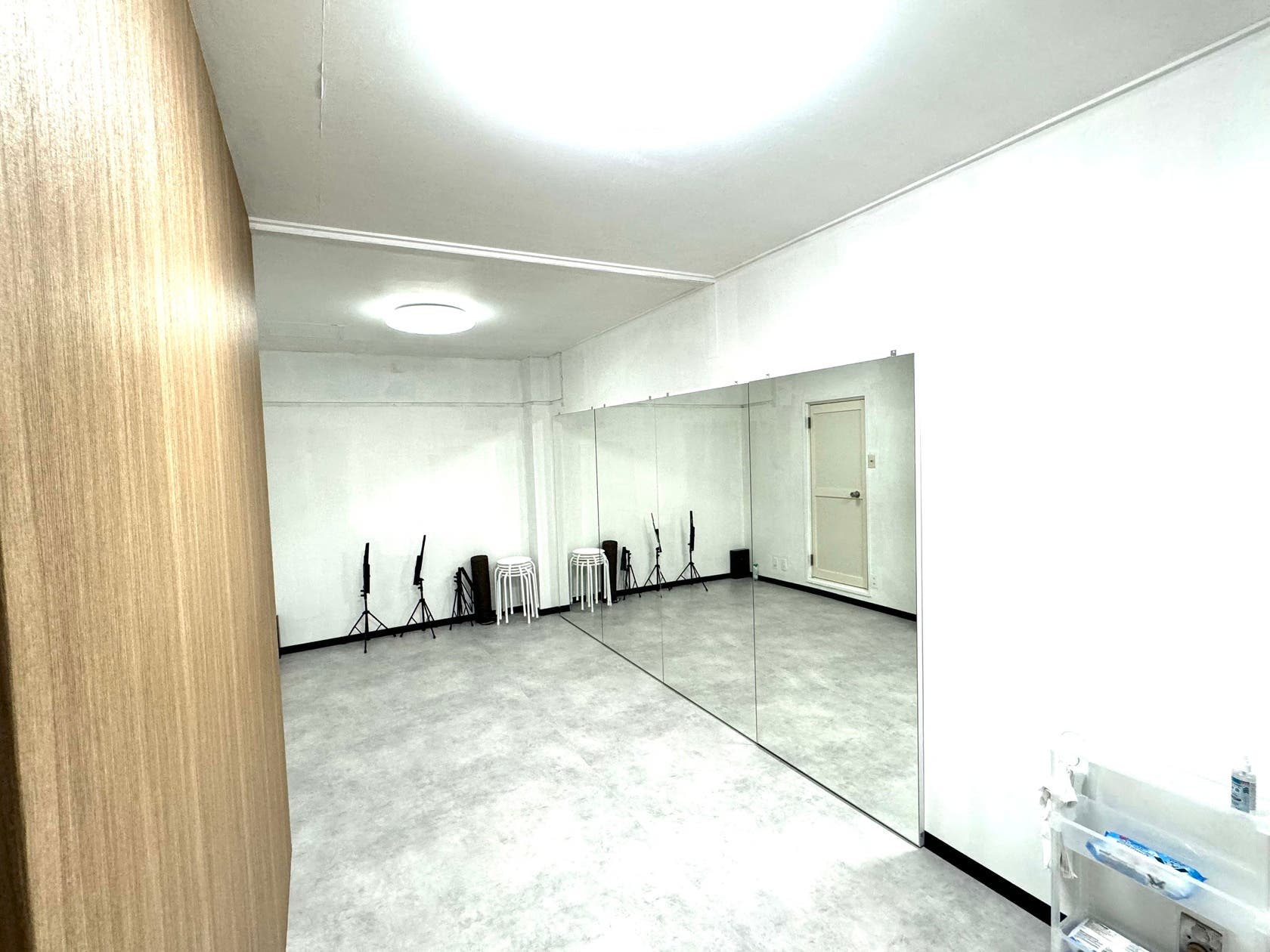 🚢Artsstudio三宮✨三宮徒歩２分✨402号室ダンス、楽器、トレーニング、マッサージ、初めて大歓迎！！の写真2