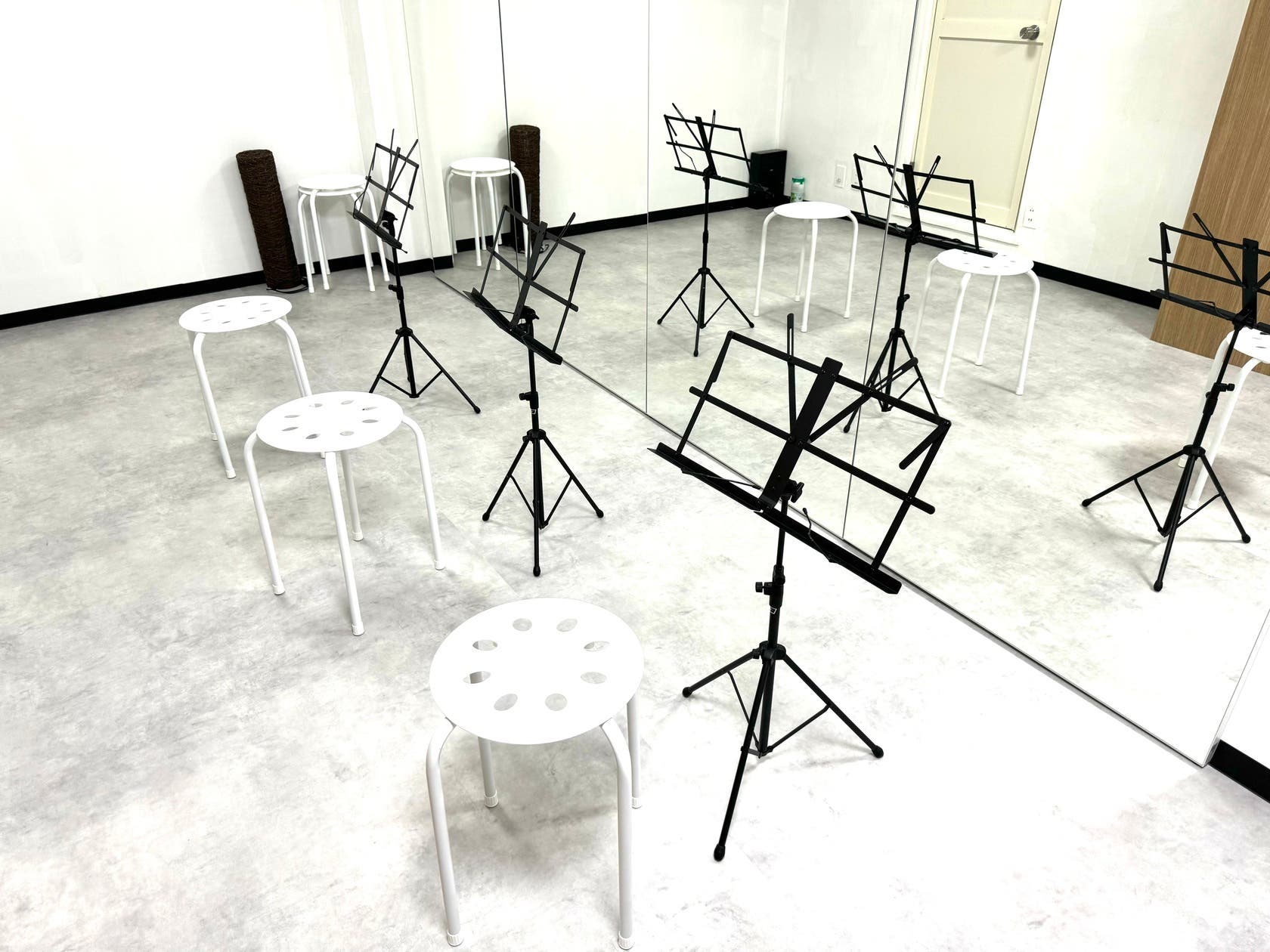 🚢Artsstudio三宮✨三宮徒歩２分✨402号室ダンス、楽器、トレーニング、マッサージ、初めて大歓迎！！の写真7