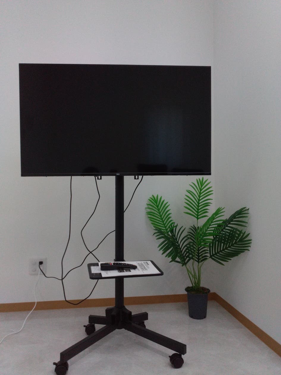 新小岩駅徒歩4分　4階会議室　着席人数8名。会議、面接、商談などに最適の写真12