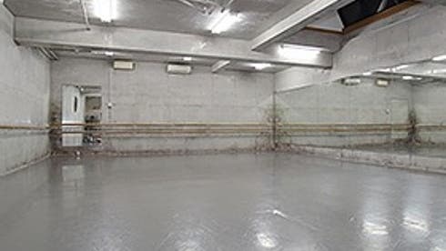 駅チカ!開放感のあるバレエスタジオの写真1